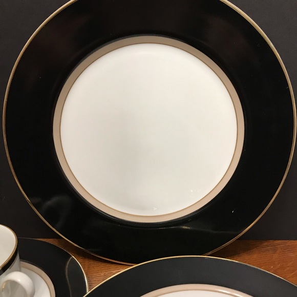 Mikasa | Dining | Mikasa Grandeur Black China Set 4 Pc | Poshmark